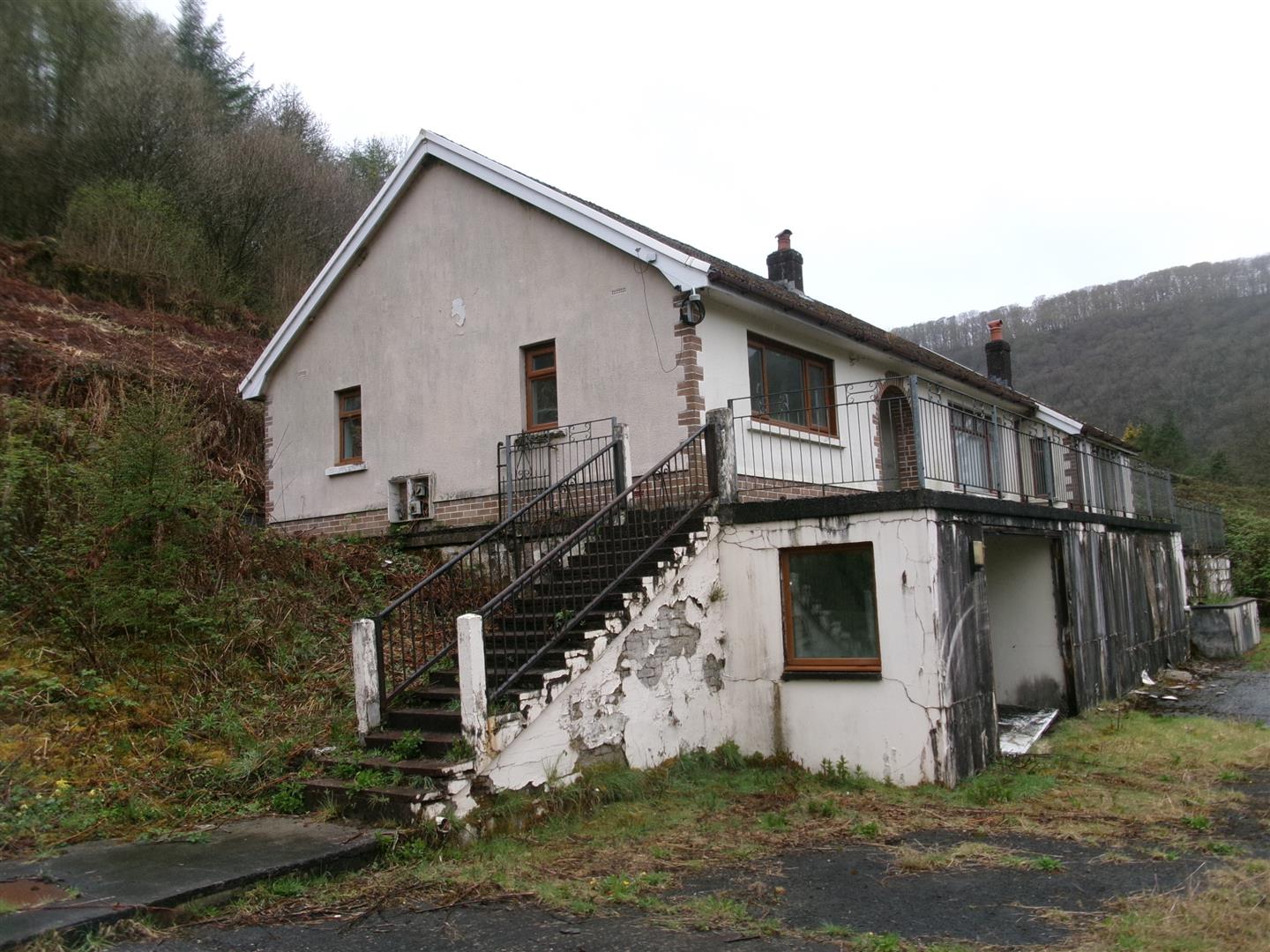 Terry Thomas & Co Estate Agents in Carmarthenshire West Wales ...